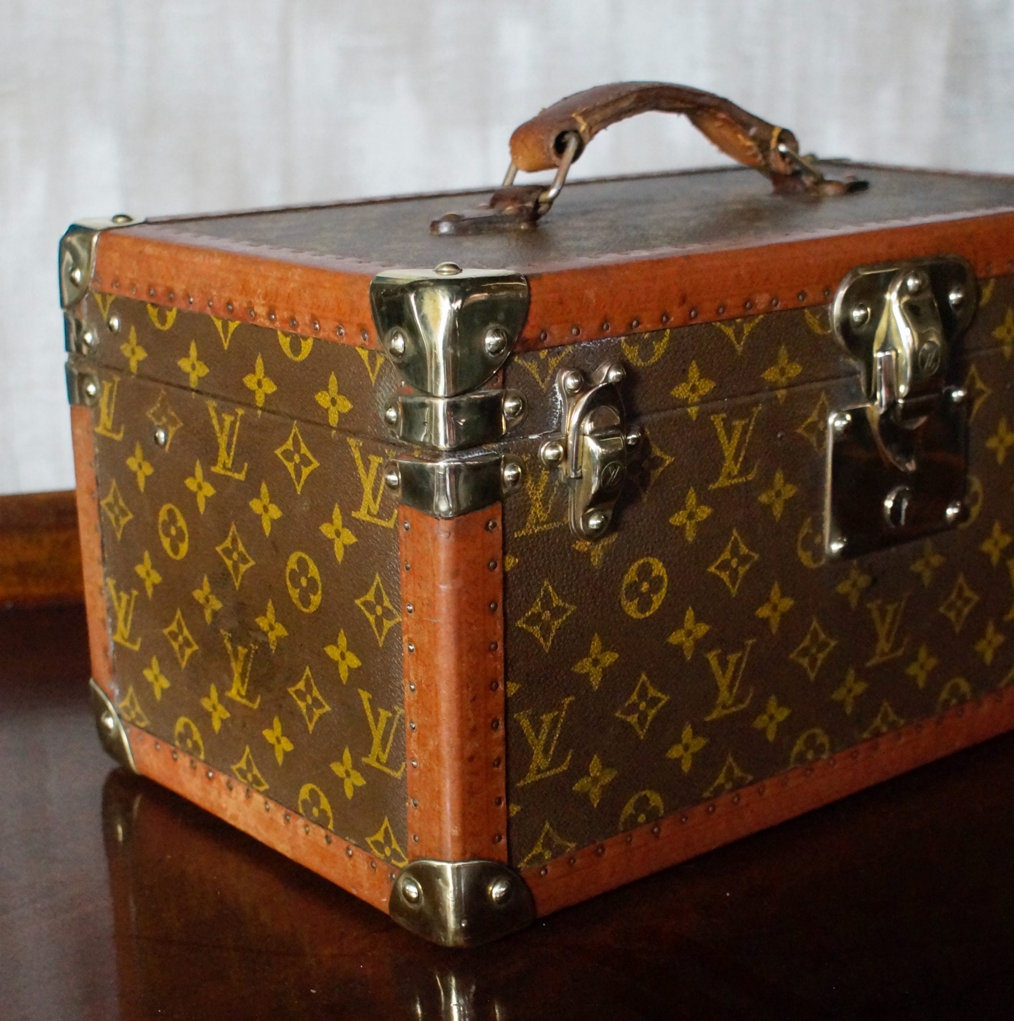 1920’s Louis Vuitton Vanity Case (SOLD) – Clubhouse Interiors Ltd
