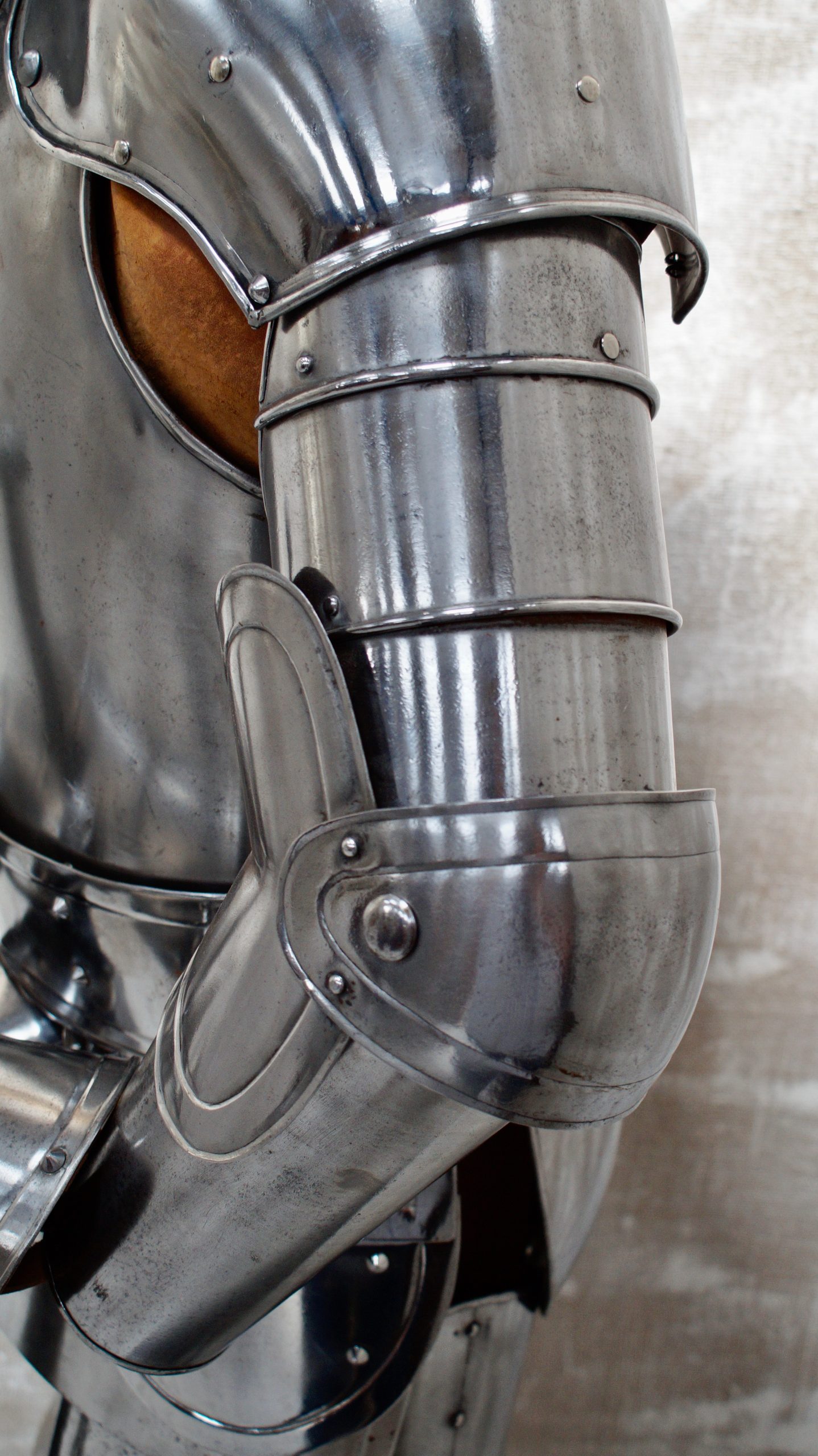 Medieval Style Suit Of Armour On Stand (SOLD) – Clubhouse Interiors Ltd