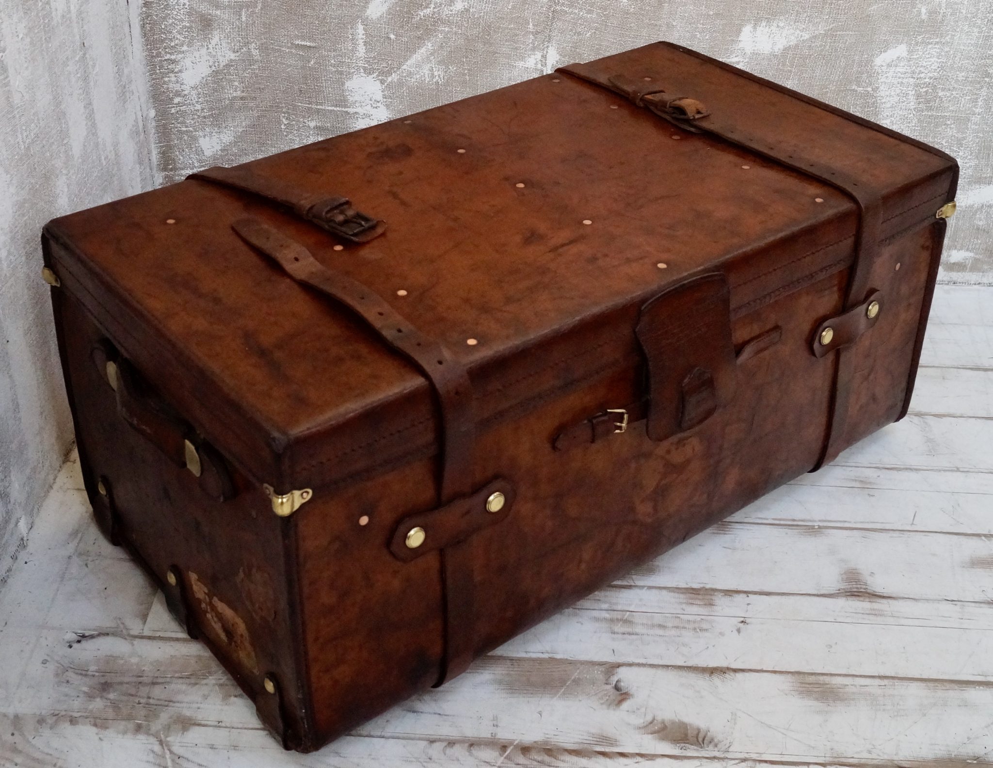 Vintage Drew & Sons Oversized Trunk (SOLD) – Clubhouse Interiors Ltd