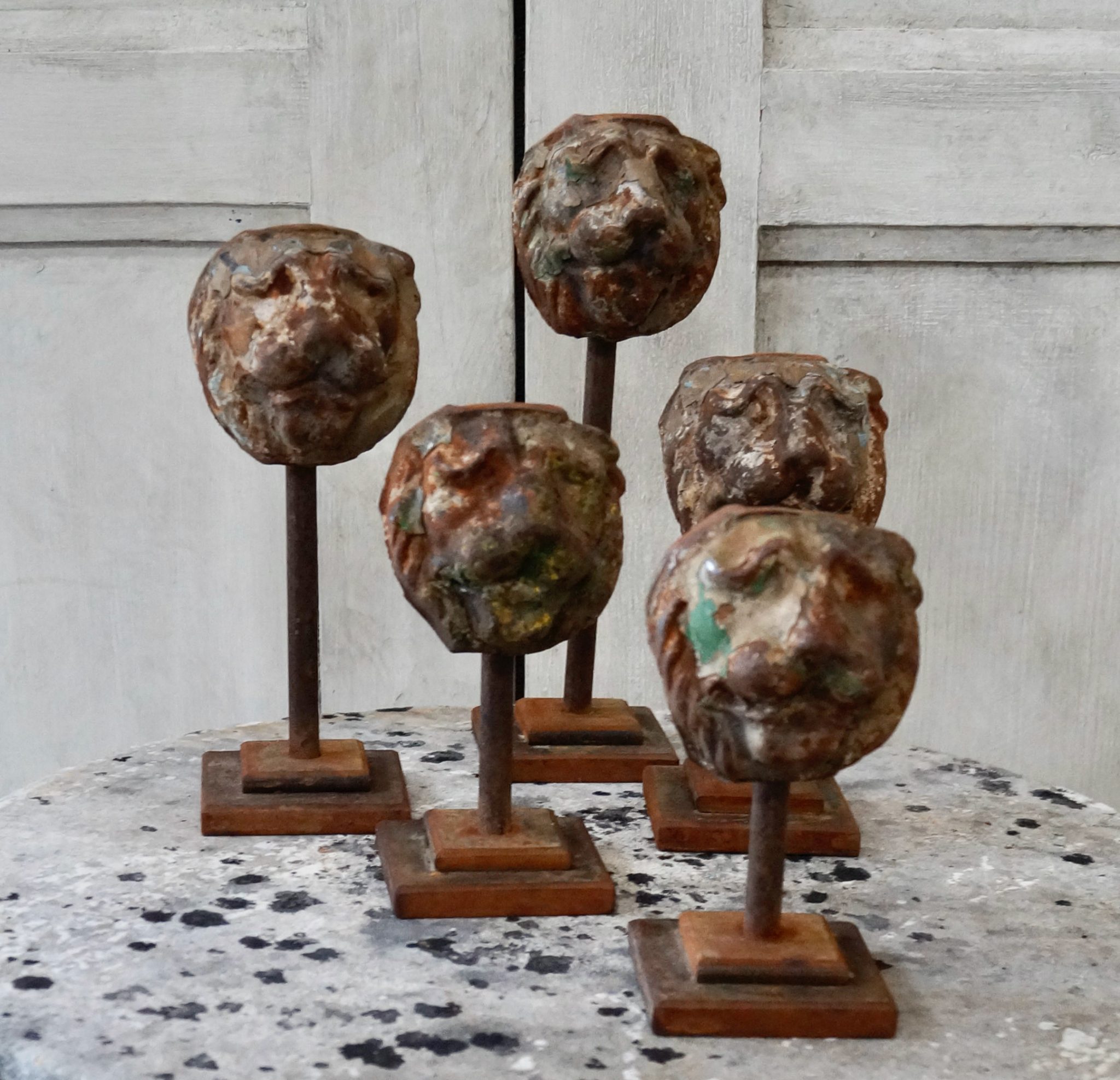 Georgian Cast Iron Lions Mask On Stand – Clubhouse Interiors Ltd