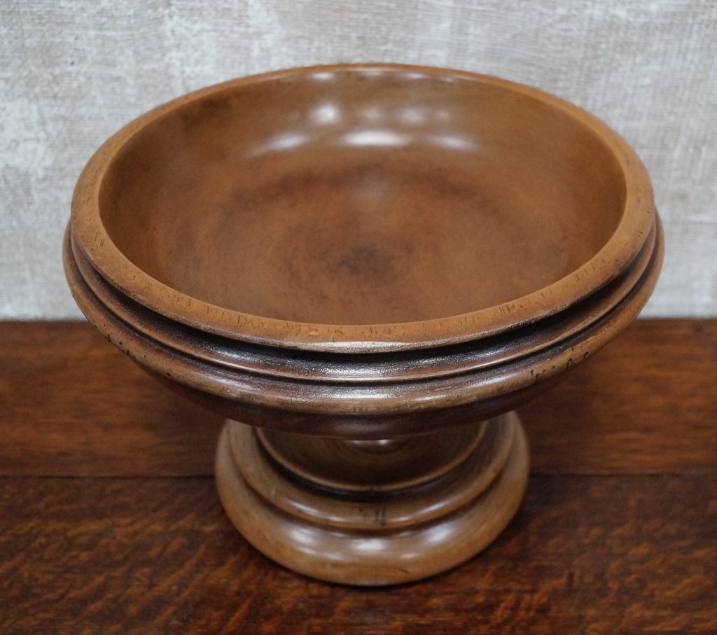 Regency Walnut Tazza Bowl – Clubhouse Interiors Ltd